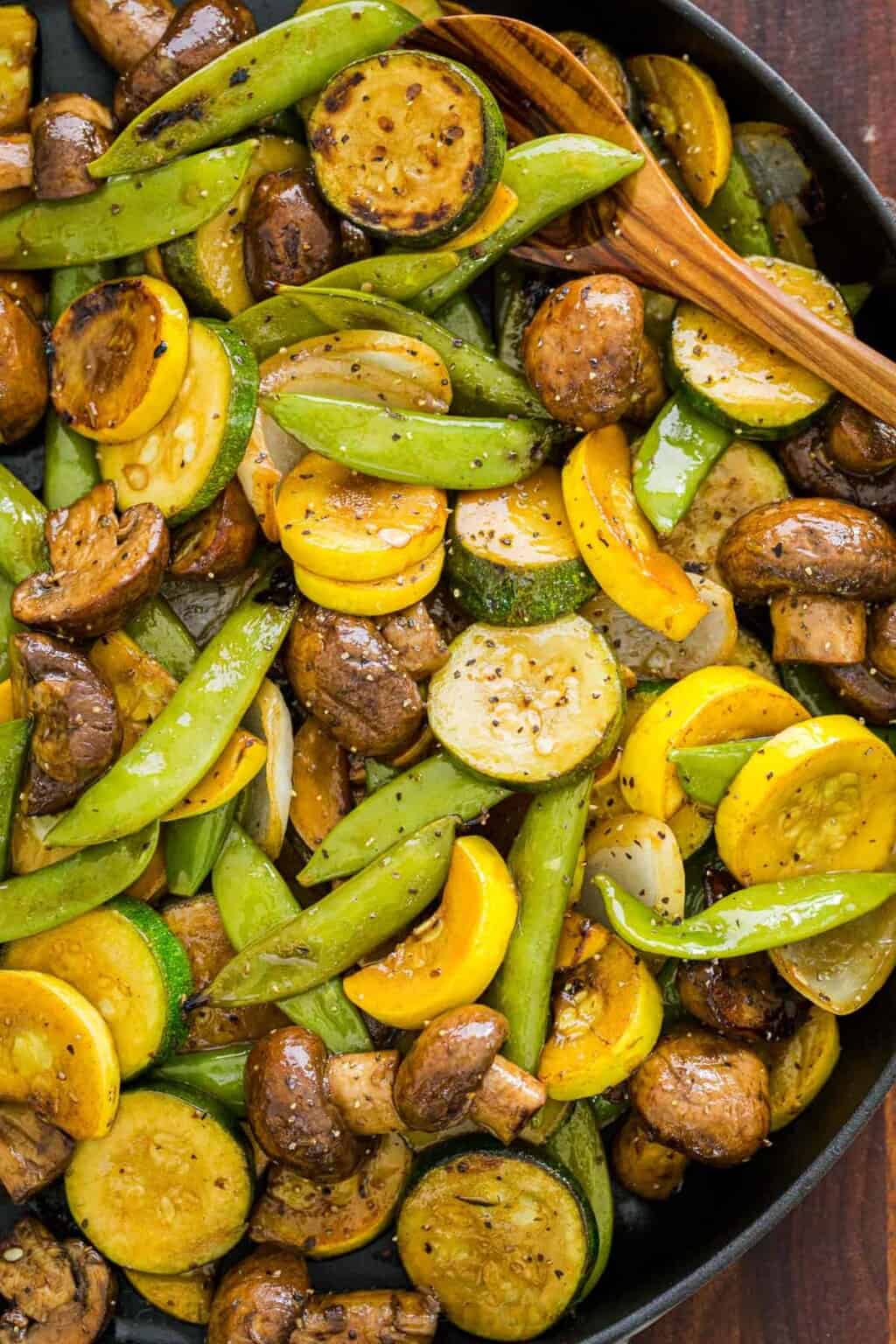 Balsamic Grilled Vegetables (VIDEO) - NatashasKitchen.com