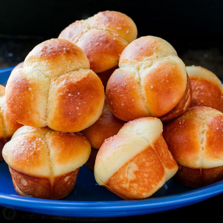 The Softest Cloverleaf Dinner Rolls (VIDEO) - NatashasKitchen.com