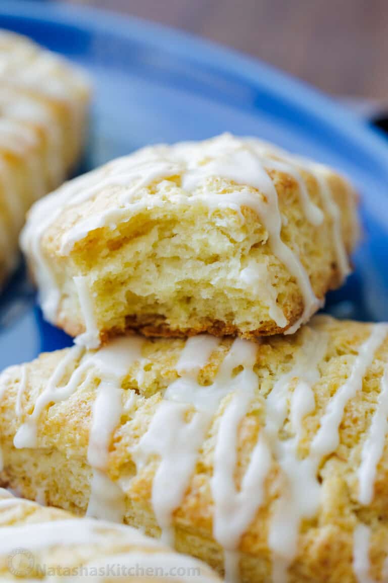 How to Make Scones (VIDEO) - NatashasKitchen.com